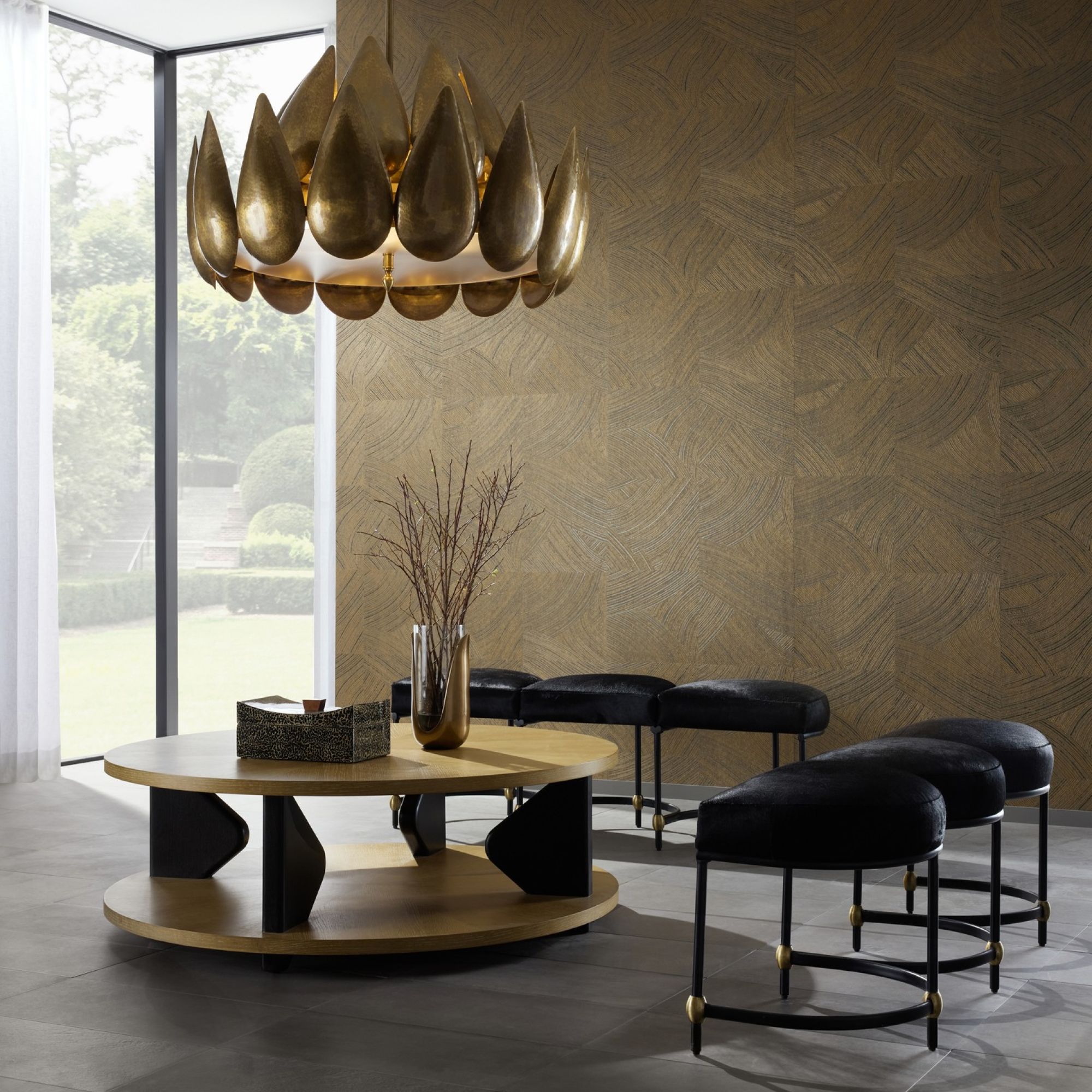 ARS05 - Yarin Box - Black & Ivory