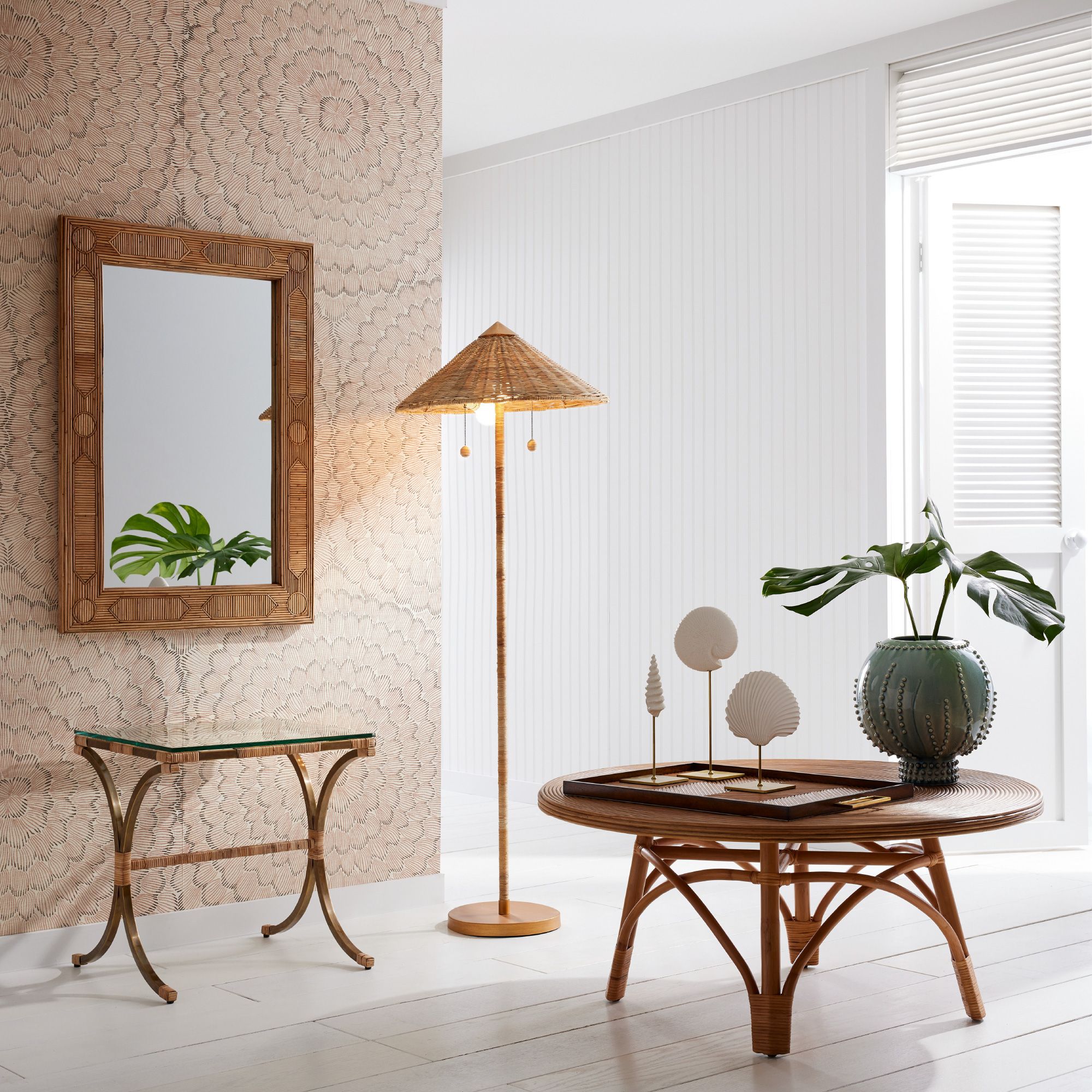 DC79001 - Terrace Floor Lamp - Natural Rattan, Gold Steel