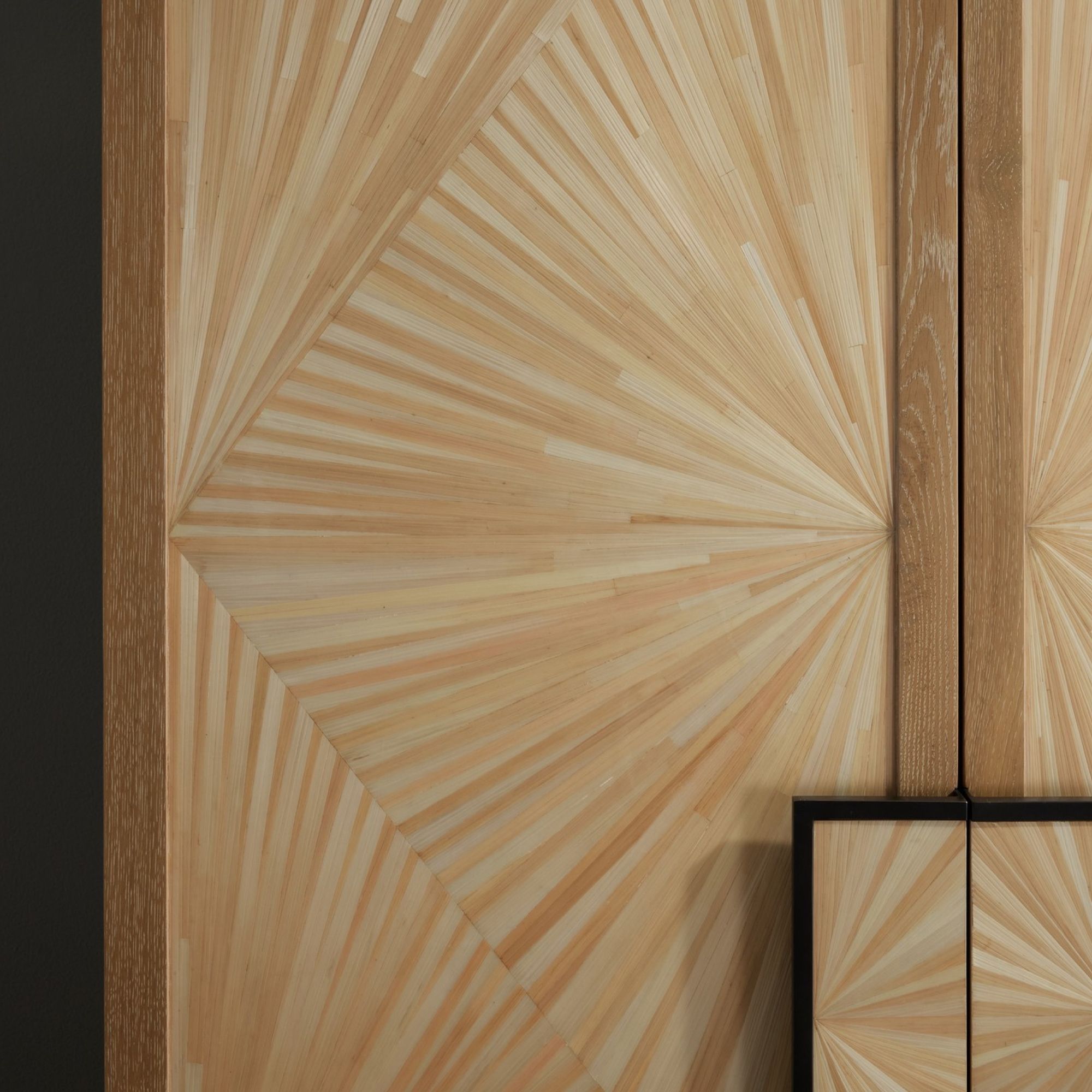 FNS10 - Bianca Cabinet - Blonde Straw Marquetry