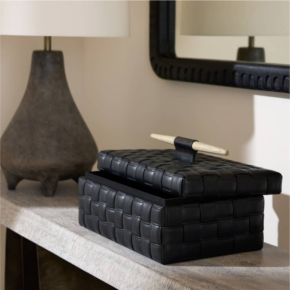 ARI18 - Humphrey Box - Black