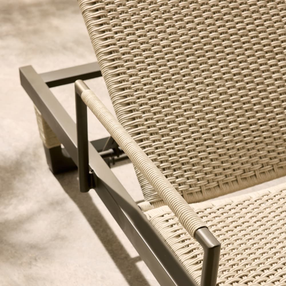 FTS03 - Daytona Outdoor Chaise, Armed - Buff Dutch Weave